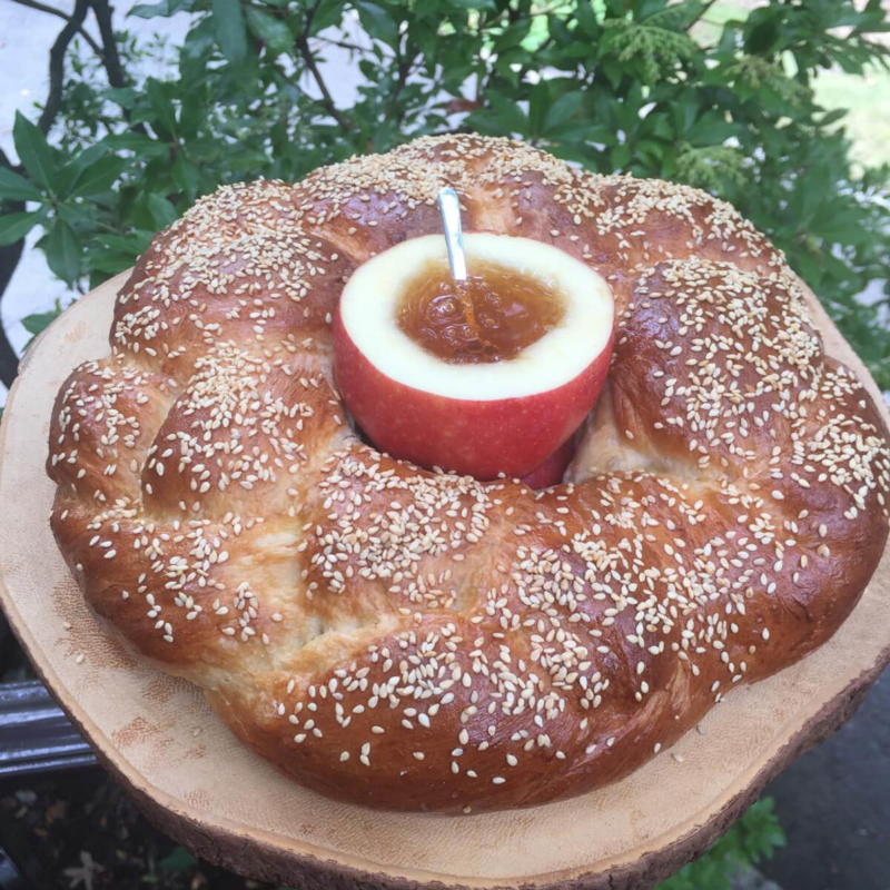 Signature Challah in the Round – Leave it to Bubbe