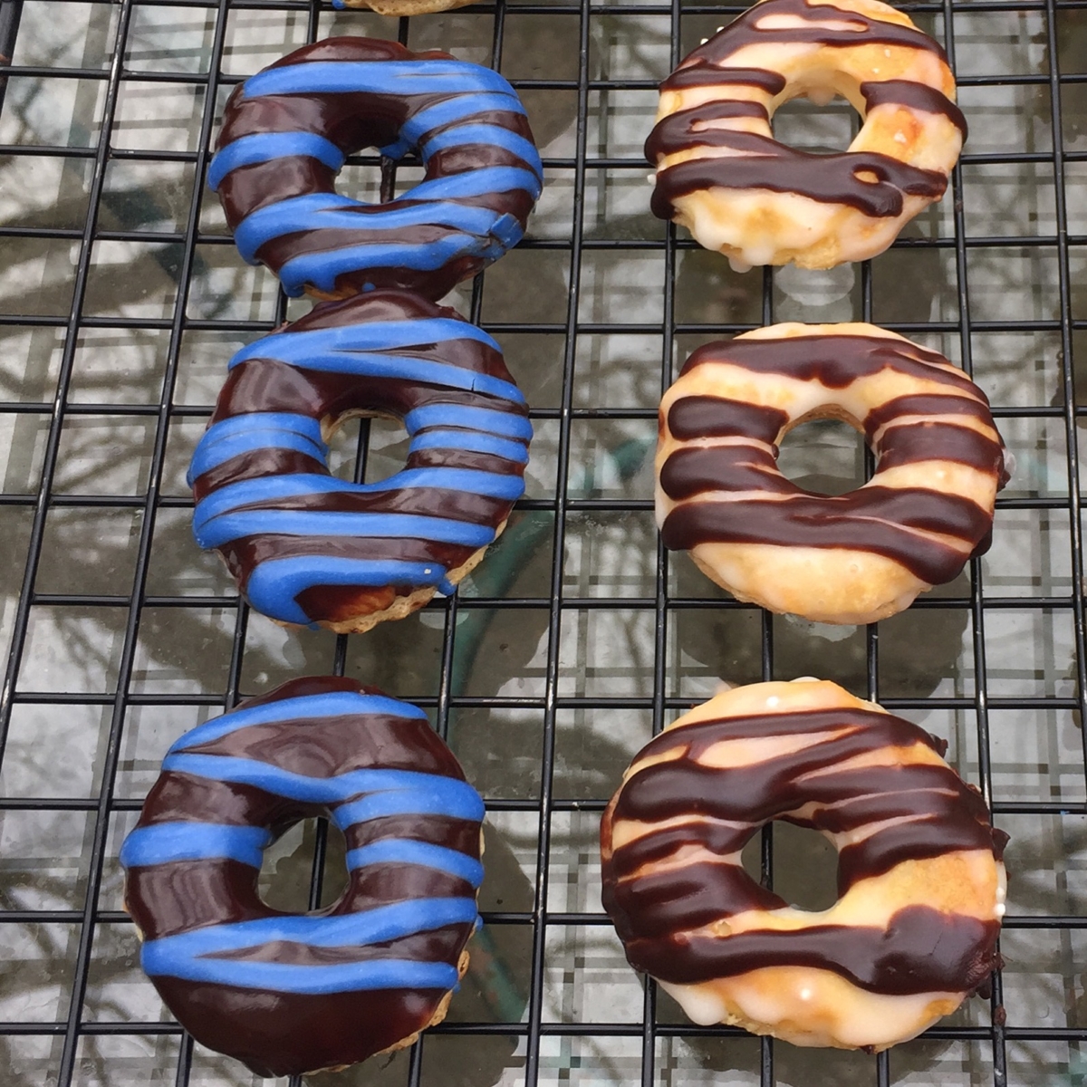 Sfinge: Italian Doughnuts Filled with Ricotta – Leave it to Bubbe